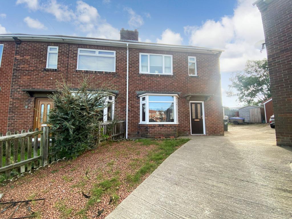 Taylor Avenue, Wideopen, Newcastle... 2 bed semi-detached house - £155,000