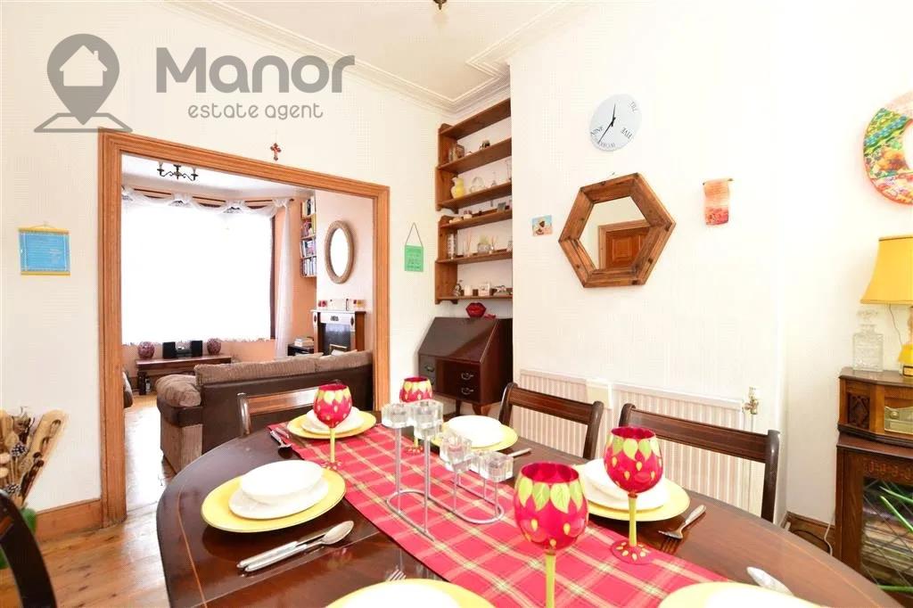 Elsenham Road, Manor Park, E12 6LA 3 bed terraced house - £1,725 pcm (£ ...