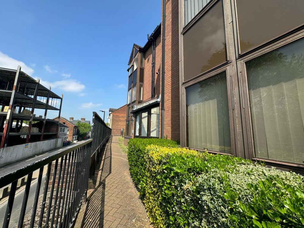 Bellfield Road, 1 bed flat to rent - £1,150 pcm (£265 pw)