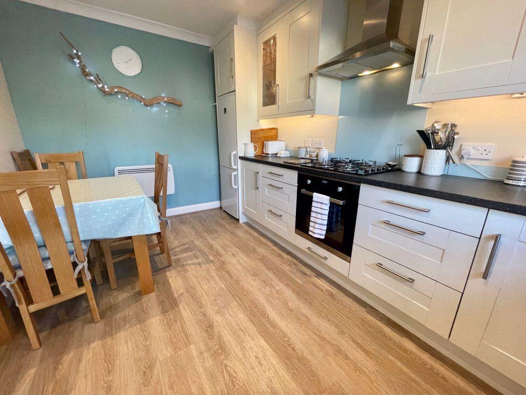 MODERN THREE BEDROOM HOUSE, CHARMINSTER 3 bed house - £1,300 pcm (£300 pw)