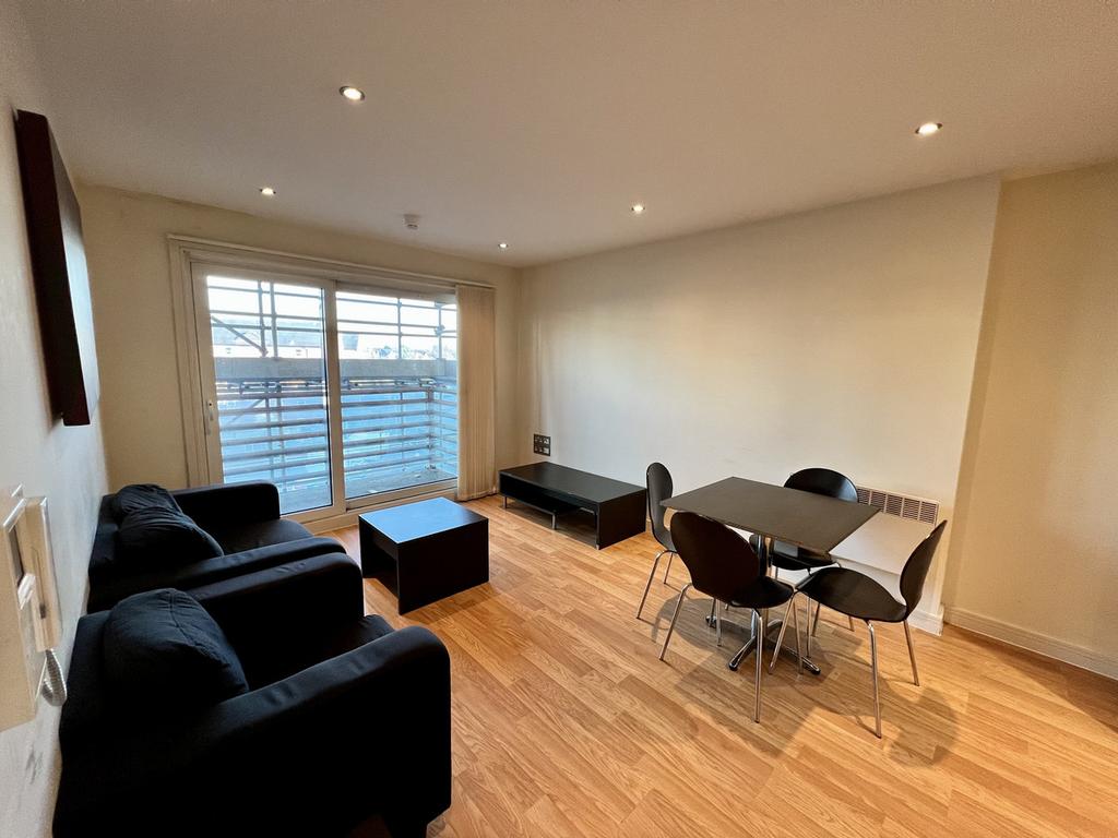 Devell House 11 Rusholme Place... 2 bed apartment - £995 pcm (£230 pw)