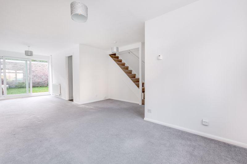 Headley Grove, Tadworth 3 bed end of terrace house - £1,600 pcm (£369 pw)