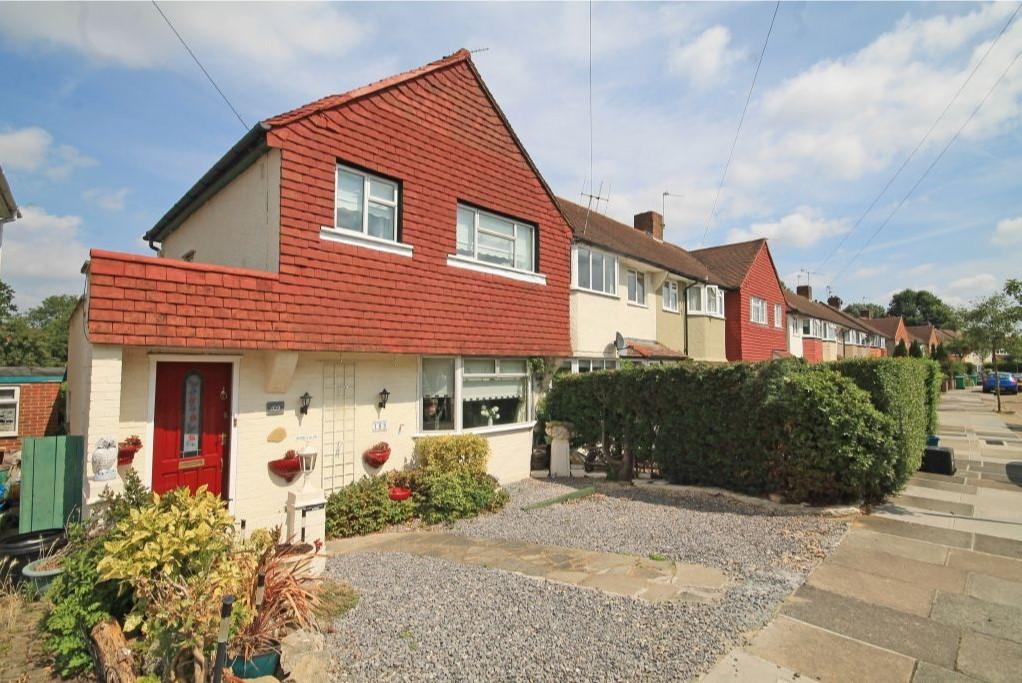 Fulwell Park Avenue, Twickenham, Greater London, TW2 3 bed semi ...