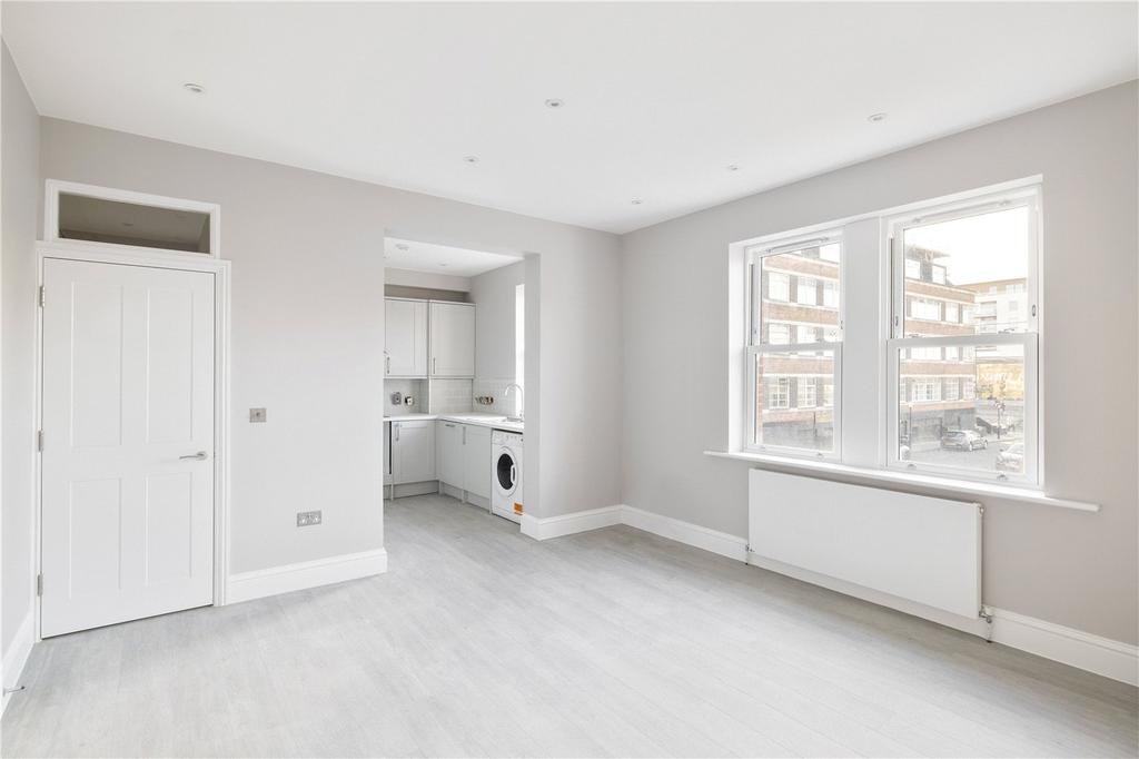 Hopton Road, London, SW16 2 bed apartment - £1,550 pcm (£358 pw)