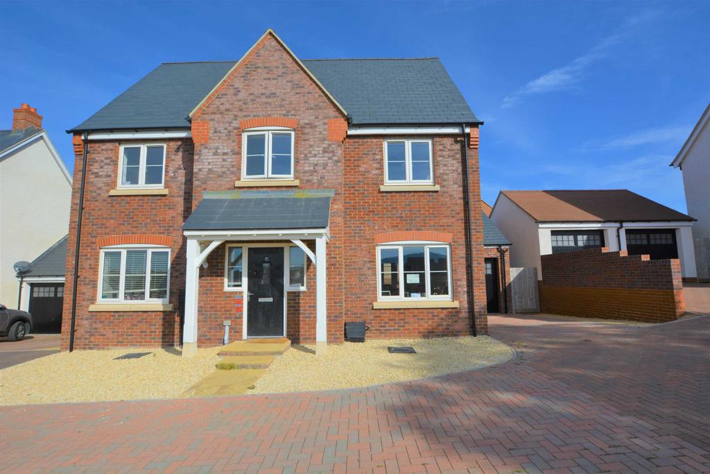 Red Kite Rise, Hardwicke, Gloucester... 4 bed detached house - £425,000