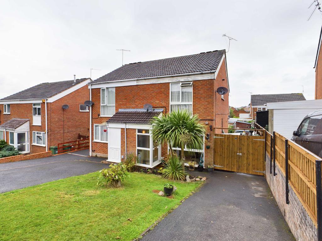 Tweed Close, Worcester, WR5 3 bed apartment - £215,000