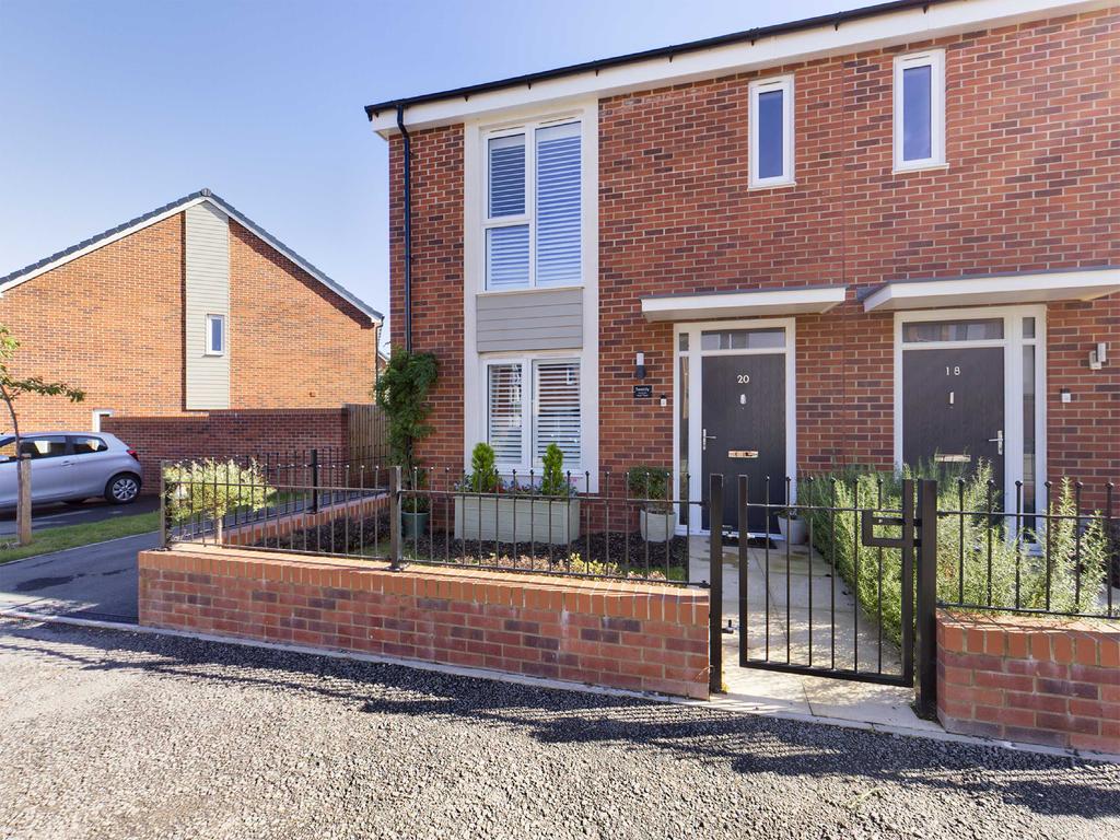 Romney Way, Worcester, WR5 3 bed apartment - £300,000