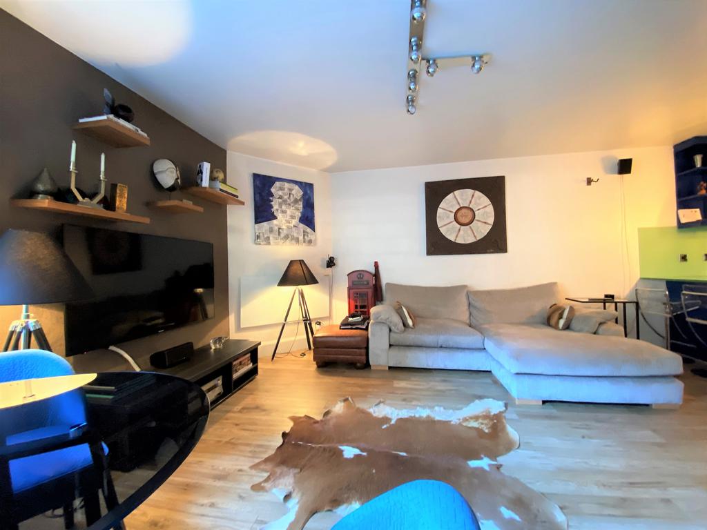 Falconet Court, 123 Wapping High Street, London, E1W 1 bed apartment ...