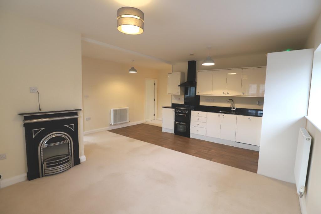 Kingsoak Court, Manor Farm Drive, Tittensor, ST12 2 bed flat - £650 pcm ...
