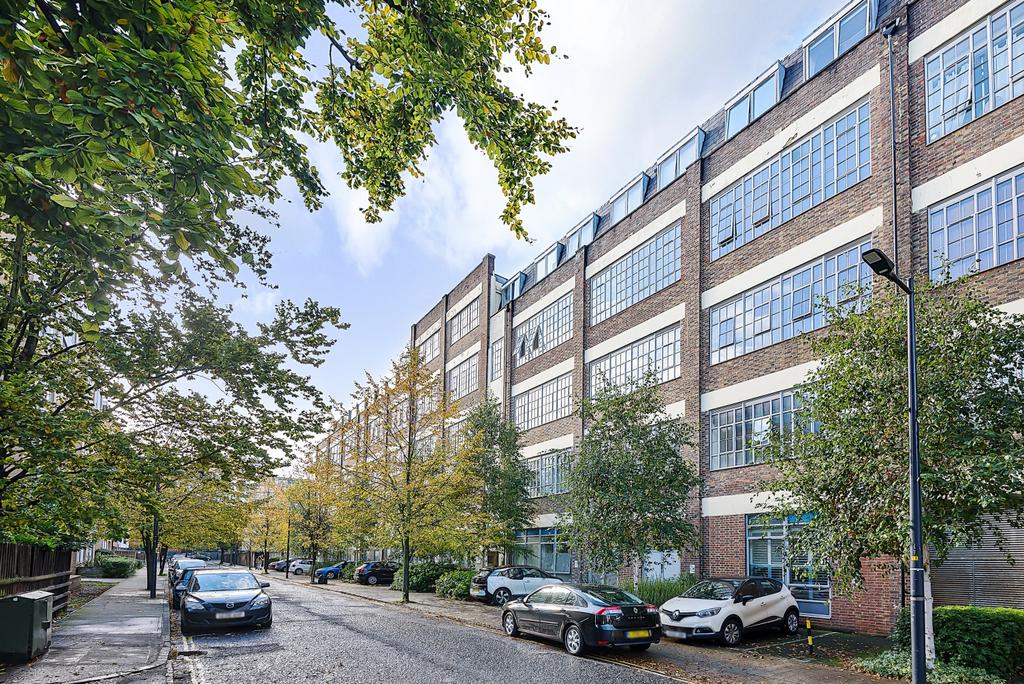 Peckham Grove Peckham SE15 1 bed flat - £325,000