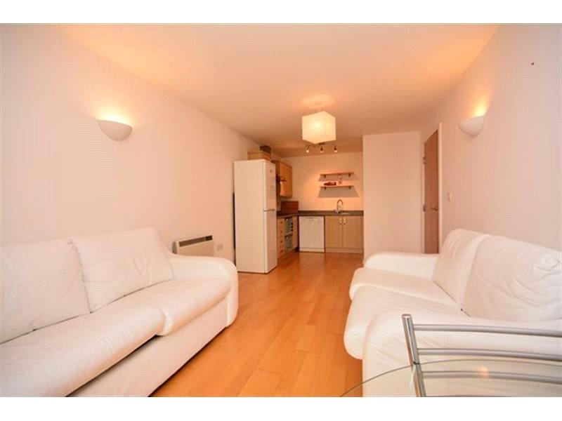 Channel Way, Southampton, Hampshire, SO14 1 bed property - £795 pcm (£ ...