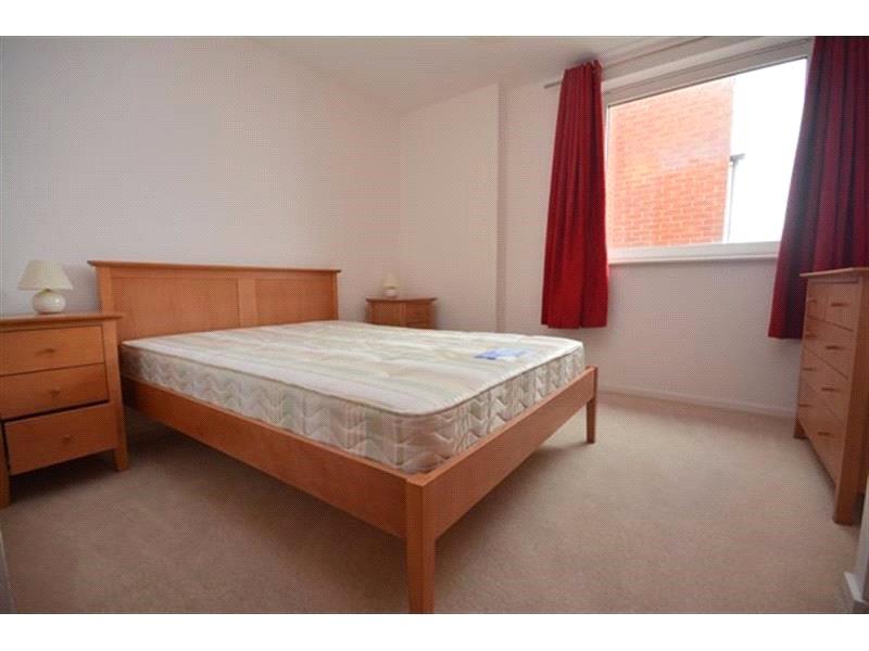 Channel Way, Southampton, Hampshire, SO14 1 bed property - £795 pcm (£ ...