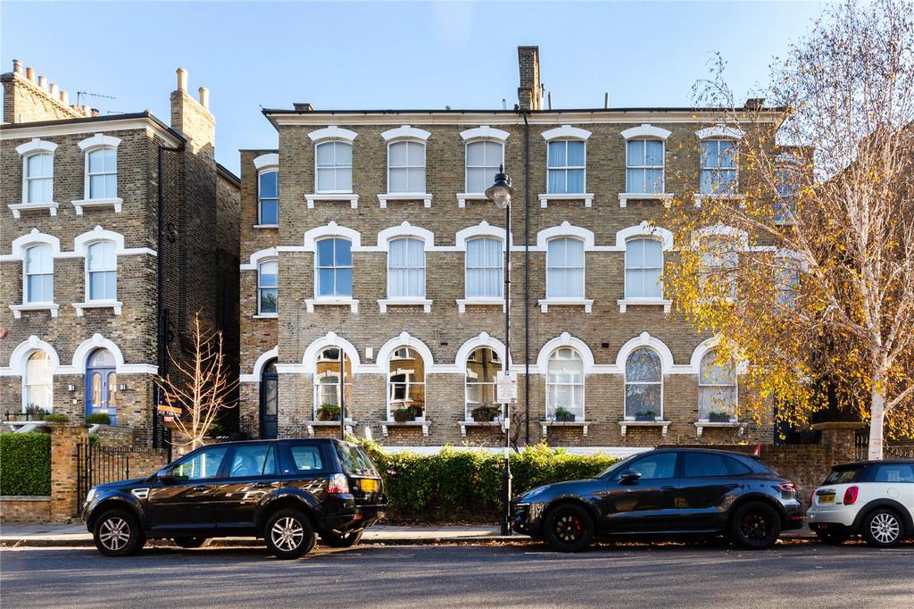 Highbury Hill, London, N5 2 bed apartment - £3,250 pcm (£750 pw)