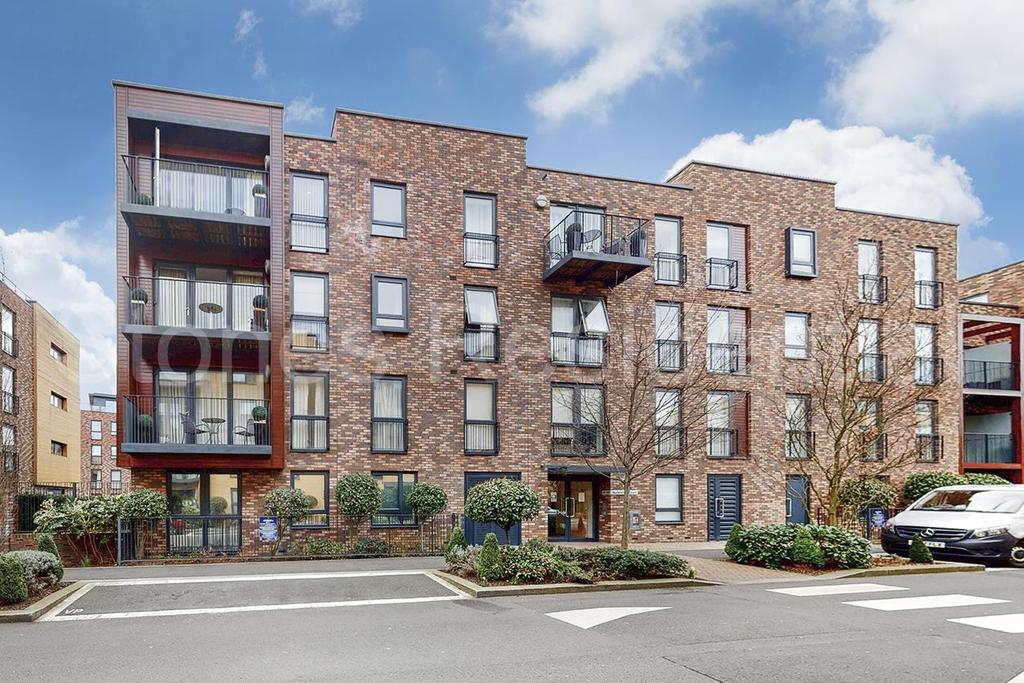Stanmore Place 2 bed apartment - £440,000