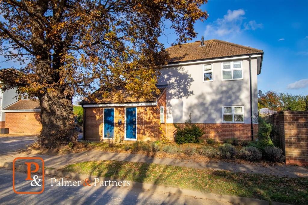 Berechurch Hall Road, Colchester, CO2 3 bed detached house - £325,000