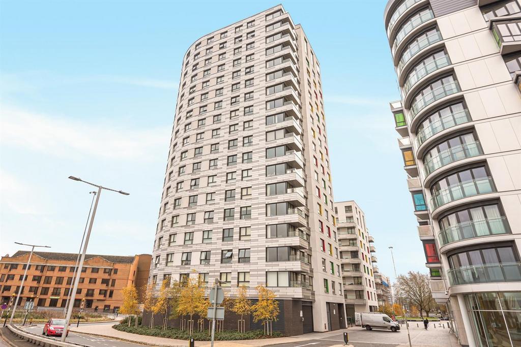 Hewitt, Alfred Street, Reading, RG1 2 bed apartment - £1,800 pcm (£415 pw)