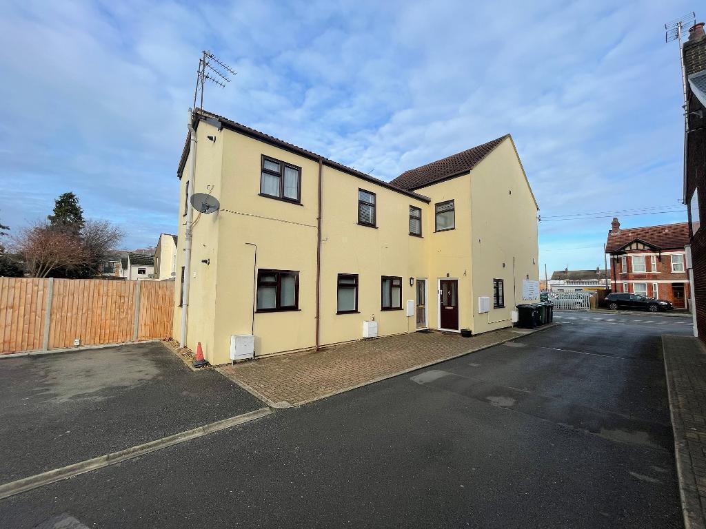 Marsh Road, Luton, LU3 2QG 1 bed apartment - £775 pcm (£179 pw)