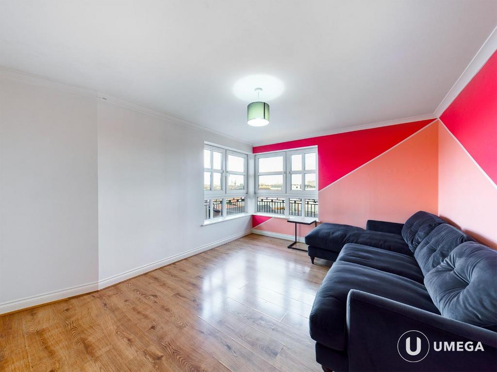 Springfield Street, Leith, Edinburgh... 2 bed flat - £1,350 pcm (£312 pw)
