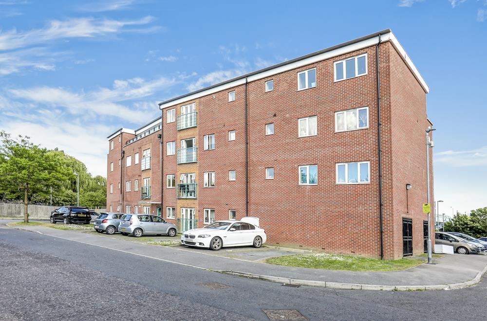 Rivington Court, St Mark's Place, RM10 1 bed property - £1,100 pcm (£ ...