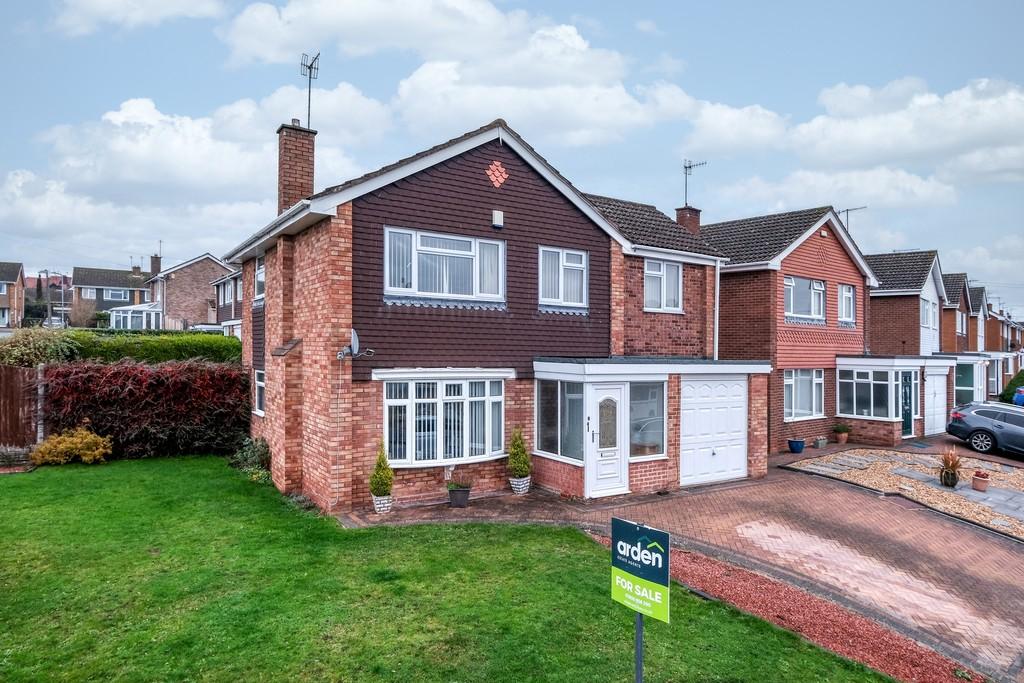 Leabank Drive, Worcester 5 bed detached house - £350,000