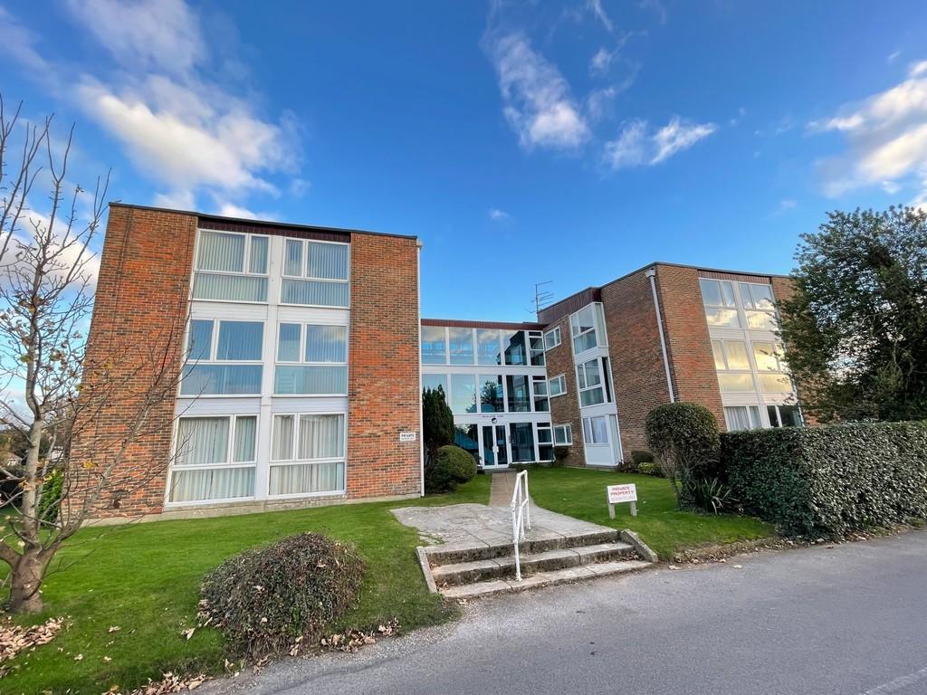 Sea Avenue, Rustington 2 bed ground floor flat - £235,000