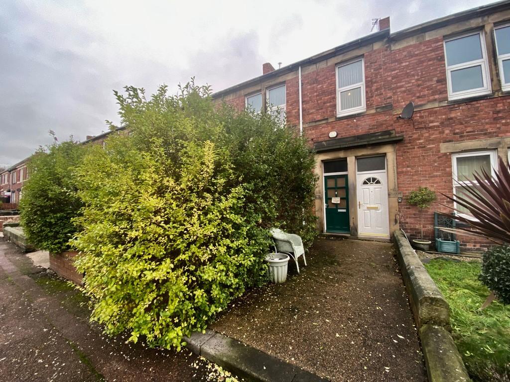 Camborne Grove, Shipcote 2 bed property - £525 pcm (£121 pw)