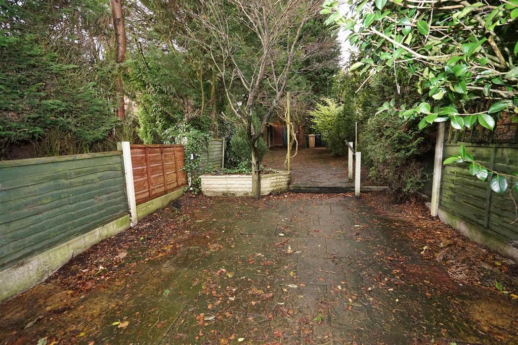 Boot Lane, Doffcocker, Bolton 2 bed cottage - £175,000