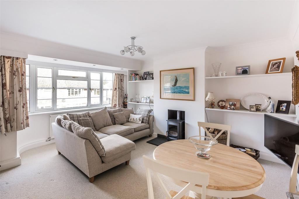 Swan Mill Gardens, Pixham, Dorking, RH4 2 bed maisonette - £385,000