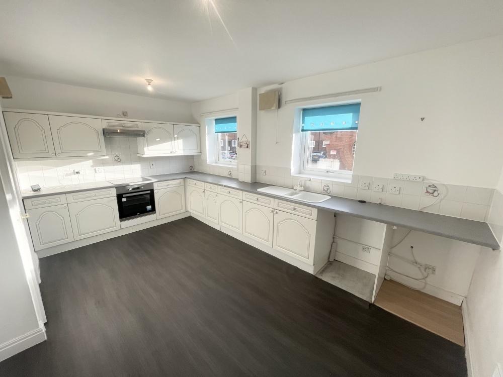 Princes Reach Preston PR2 2GA 2 bed flat - £105,000