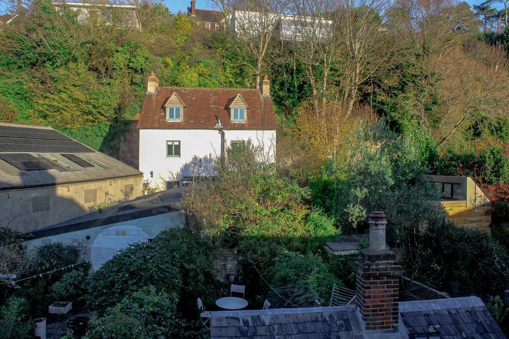 Malling Street, Lewes 2 bed detached house - £650,000