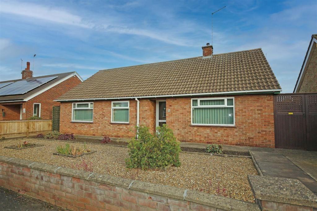 Primrose Close, Peterborough... 4 bed bungalow - £190,000