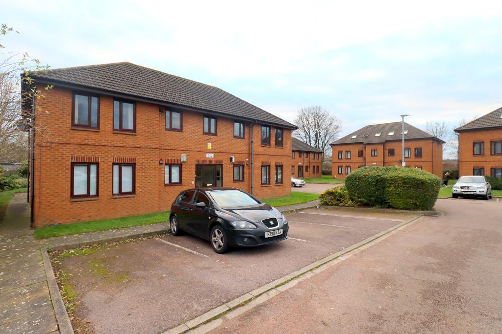 Cavalier Close, Runfold, Luton... 1 bed apartment - £150,000