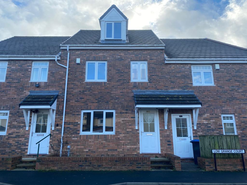 Low Grange Court, Spennymoor DL16 4 bed townhouse - £114,950
