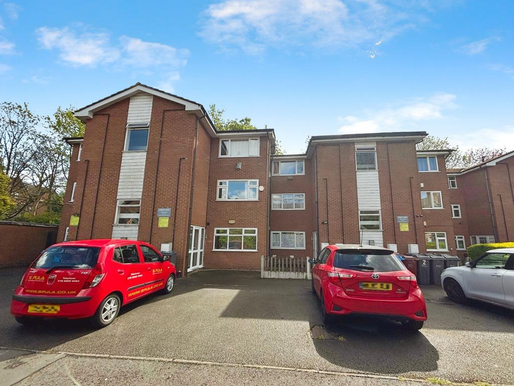 Aldborough Close, Manchester, M20 2 bed flat - £1,050 pcm (£242 pw)