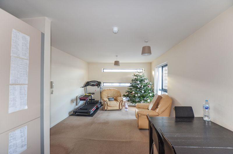 The Decks, Runcorn 2 bed apartment - £70,000