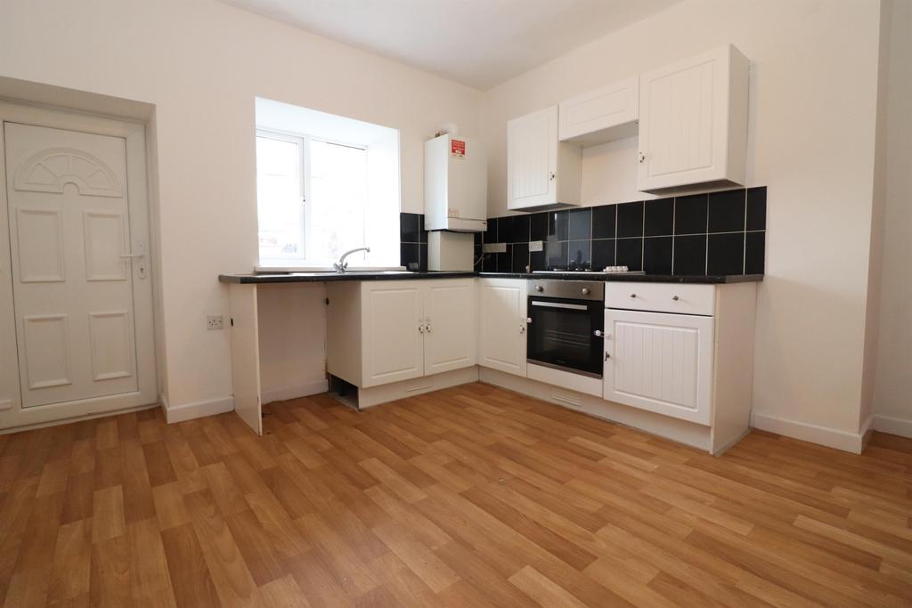 Spring Hill Road, Accrington, BB5 0EX 2 bed terraced house - £70,000