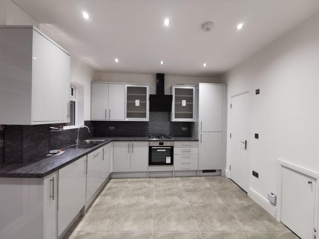 Fairholme Road, Harrow 3 bed semi-detached house - £574,950