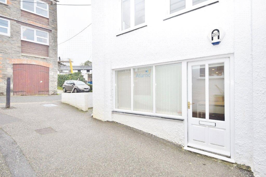 Wadebridge, Cornwall Retail property (high street) - £700 pcm (£162 pw)