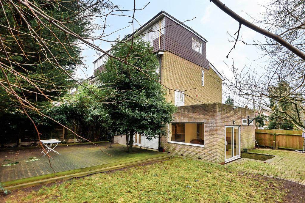 Roxeth Hill, Harrow on the Hill, HA2 4 bed end of terrace house - £725,000