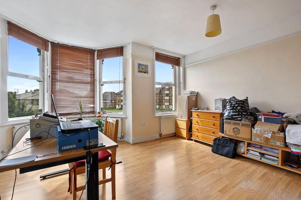 White Hart Lane, London, N17 1 bed apartment - £1,350 pcm (£312 pw)