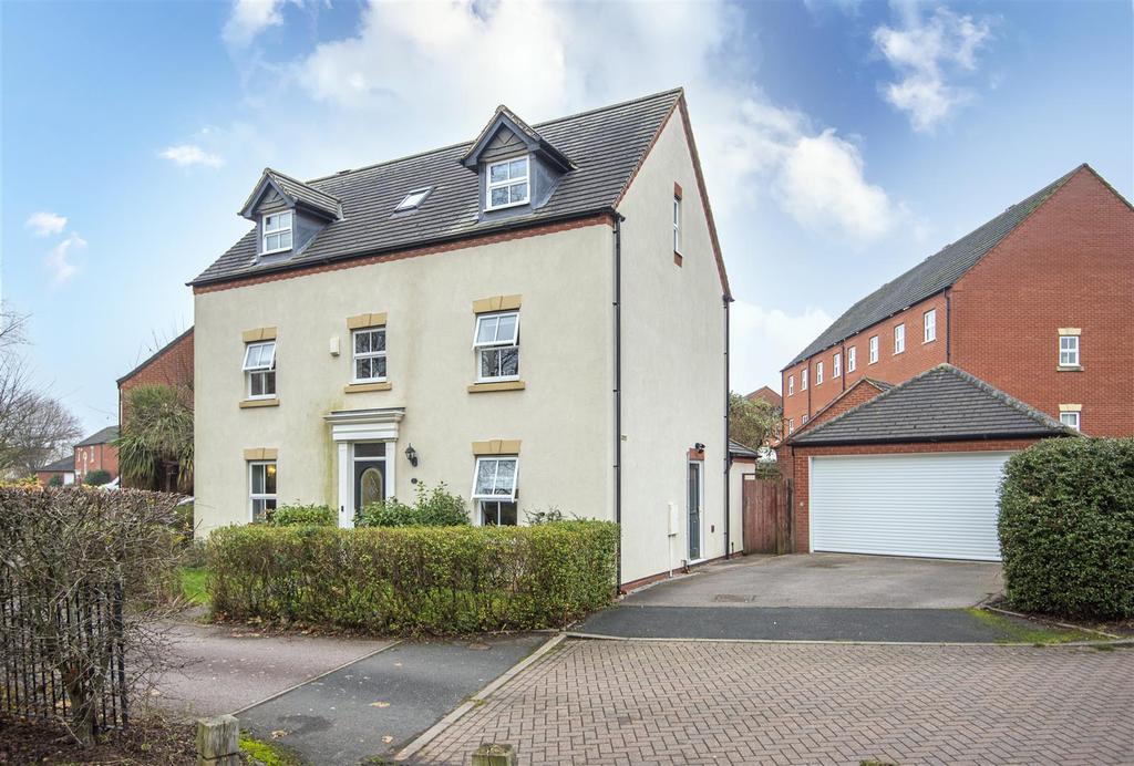 Lightwood Close, Lichfield 5 bed detached house - £550,000