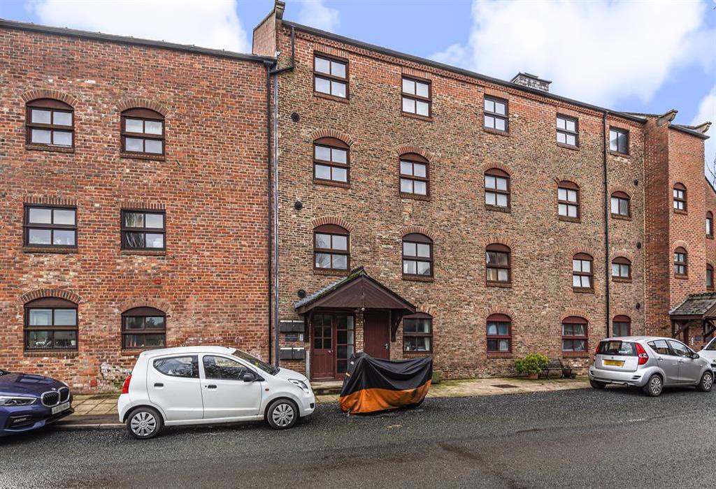 Topcliffe Mill, Mill Lane, Topcliffe 2 bed flat - £675 pcm (£156 pw)