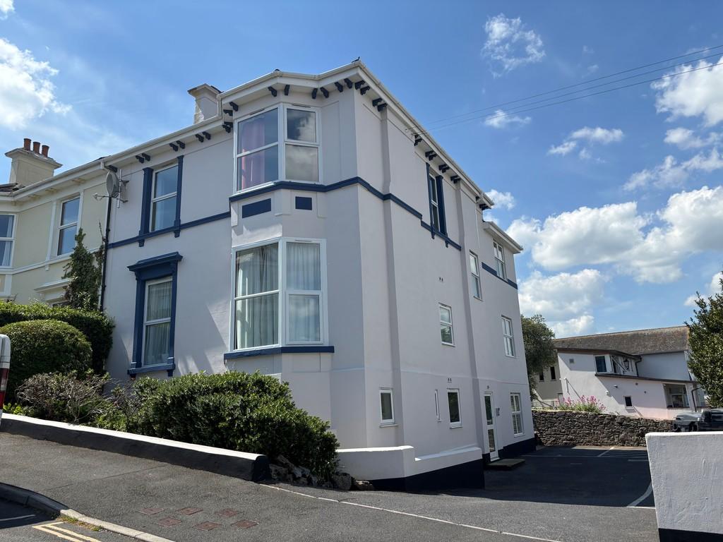 Powderham Road, Newton Abbot 2 bed apartment - £825 pcm (£190 pw)