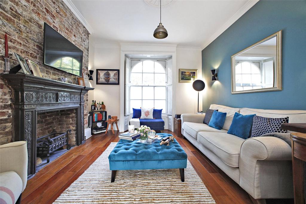 Myddelton Square, London, EC1R 2 bed apartment - £1,100,000