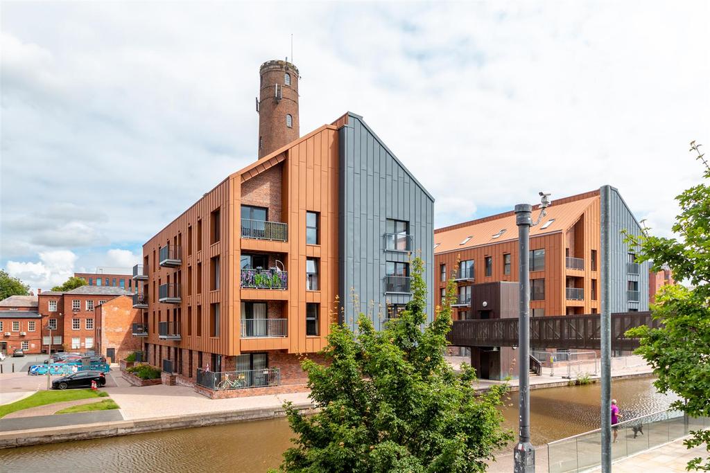 Shot Tower Close, Chester 2 bed apartment - £250,000