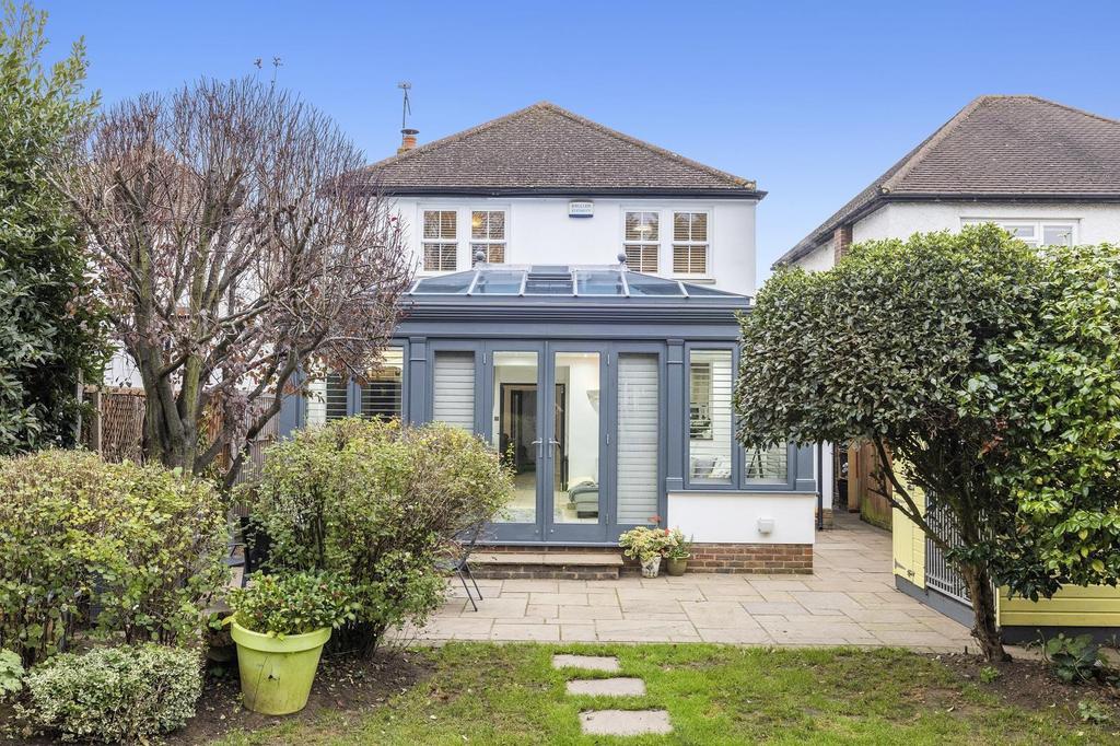 Imber Grove, Esher, KT10 4 bed detached house - £1,200,000