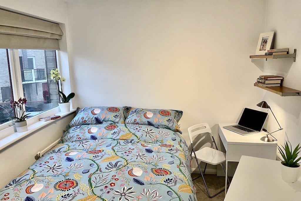 Bywater Place, London, SE16 1 bed in a house share - £900 pcm (£208 pw)