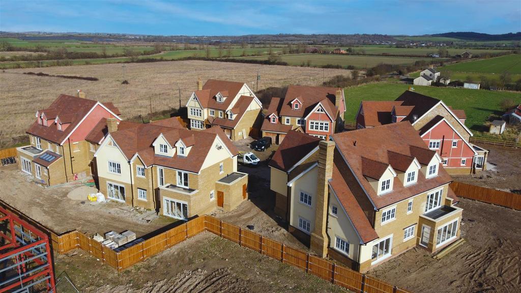 Manor Grange, Bulphan, RM14 8 bed detached house