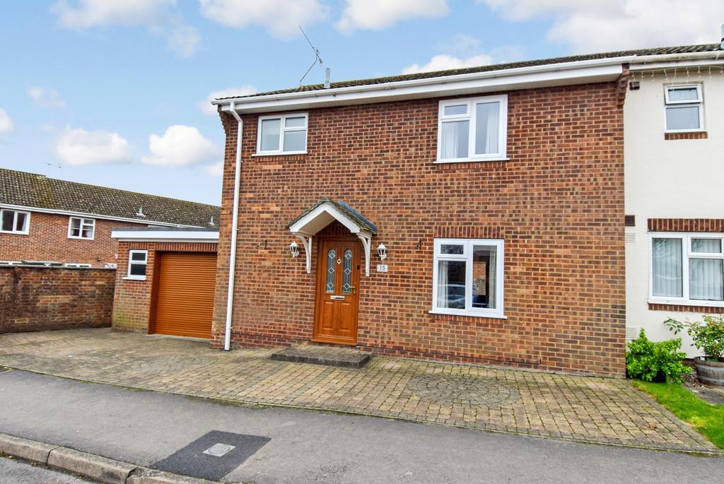 Queensway, Netheravon, Salisbury SP4 7QQ 4 bed end of terrace house - £ ...