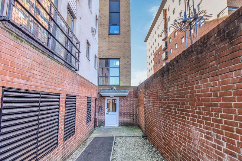 White Star Place, City Centre... 2 bed apartment - £155,000